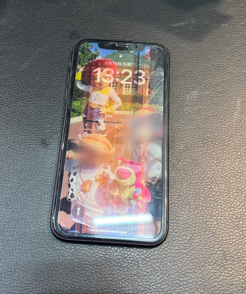 【iPhone11】液晶漏れで画面交換されたお客様 | iPhone修理 スマートクール たまプラーザテラス店